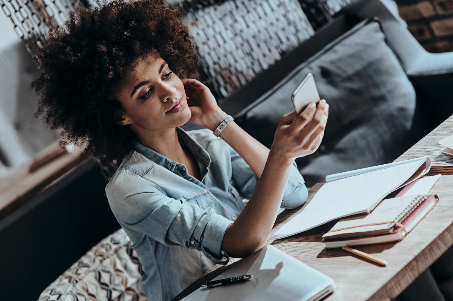 Ways to Stay Connected While Maintaining Social Distancing